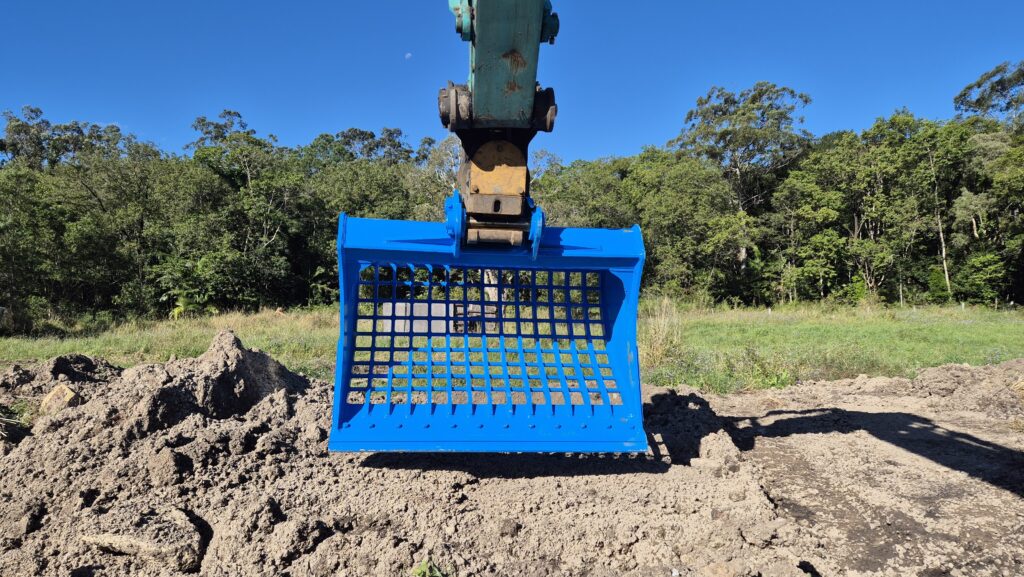 sieve buckets - Earth Gear